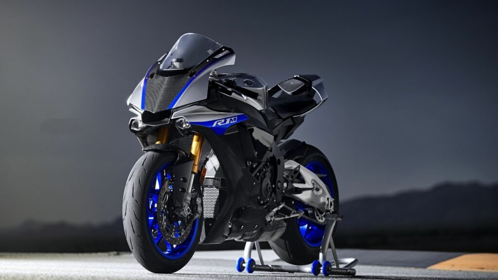Yamaha R15 V2: Youth's Favorite Sports Bike Launched 150cc Engine, 48 ...